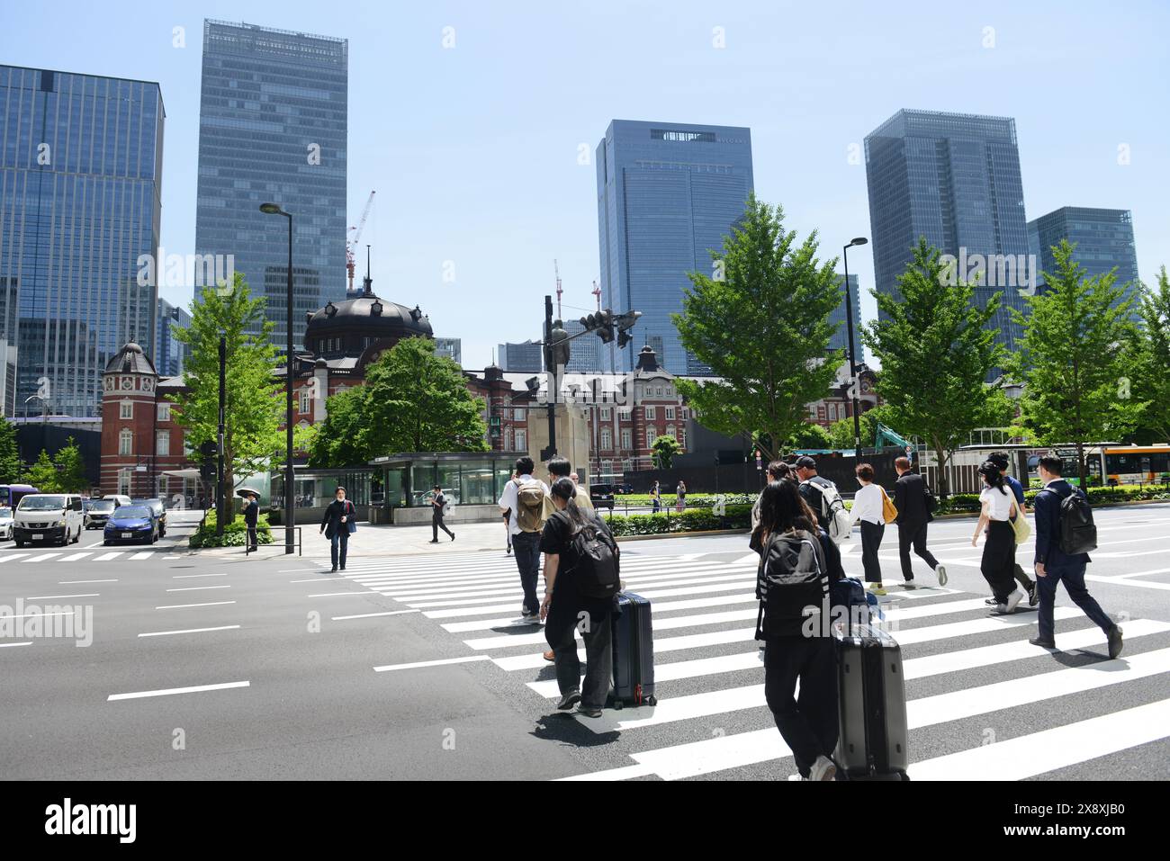 Tokyo station square hi-res stock photography and images - Alamy