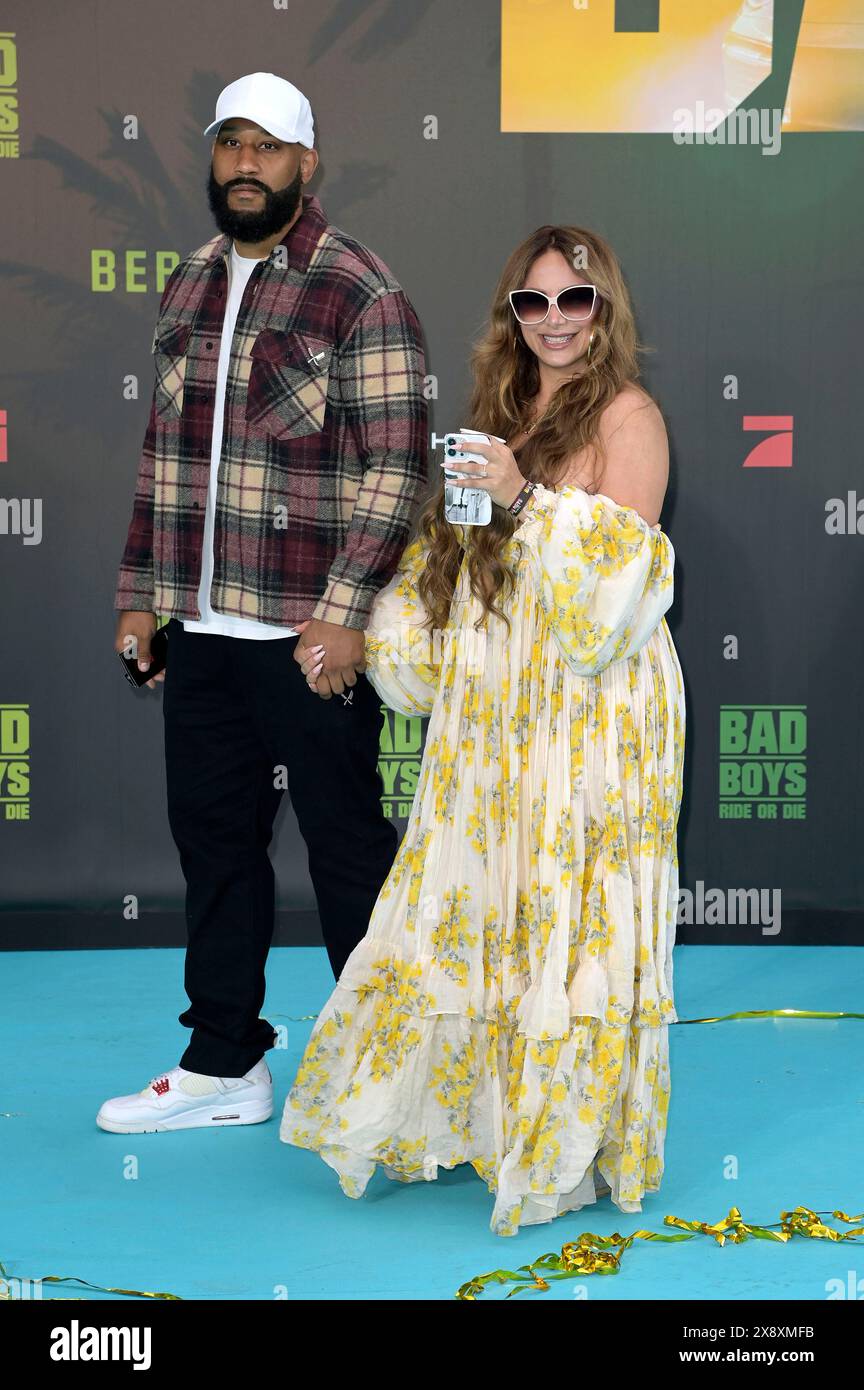 Jalil Berkholz und Enissa Amani bei der Premiere des Kinofilms 'Bad ...