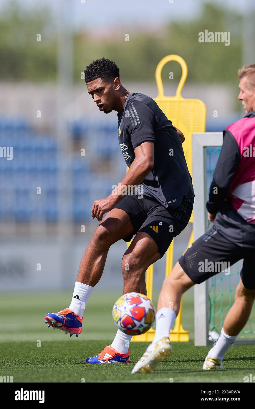 Madrid, Spain. 27th May, 2024. Jude Bellingham of Real Madrid CF warms ...