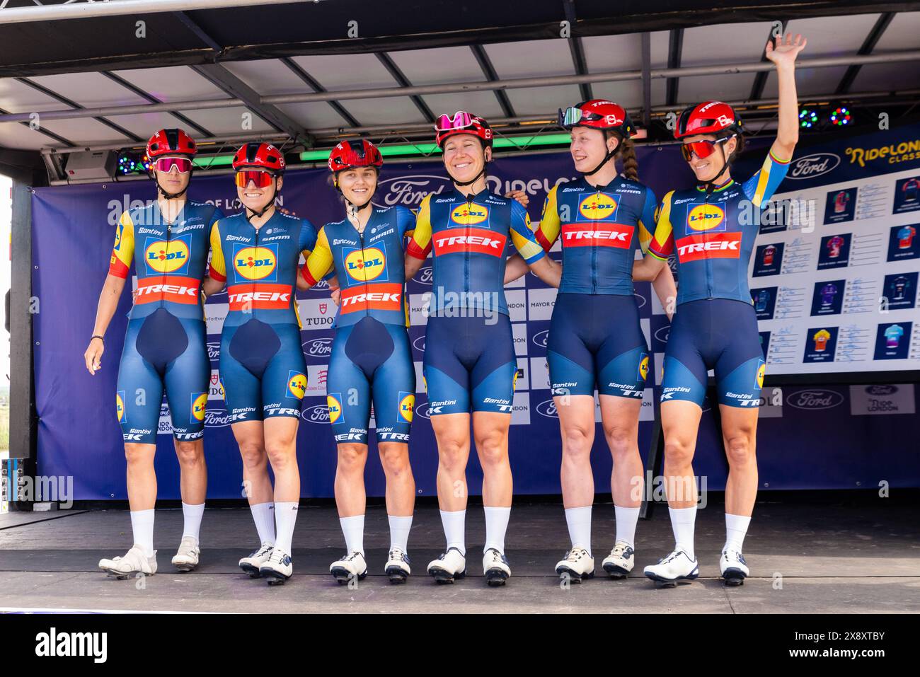 2024 Ford RideLondon Classique Women's WorldTour cycle race Stage Two ...