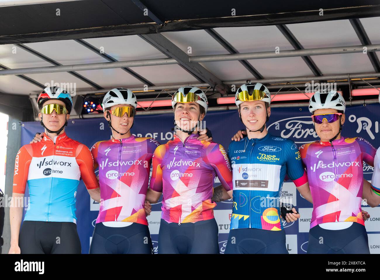 2024 Ford RideLondon Classique Women's WorldTour cycle race Stage Two ...