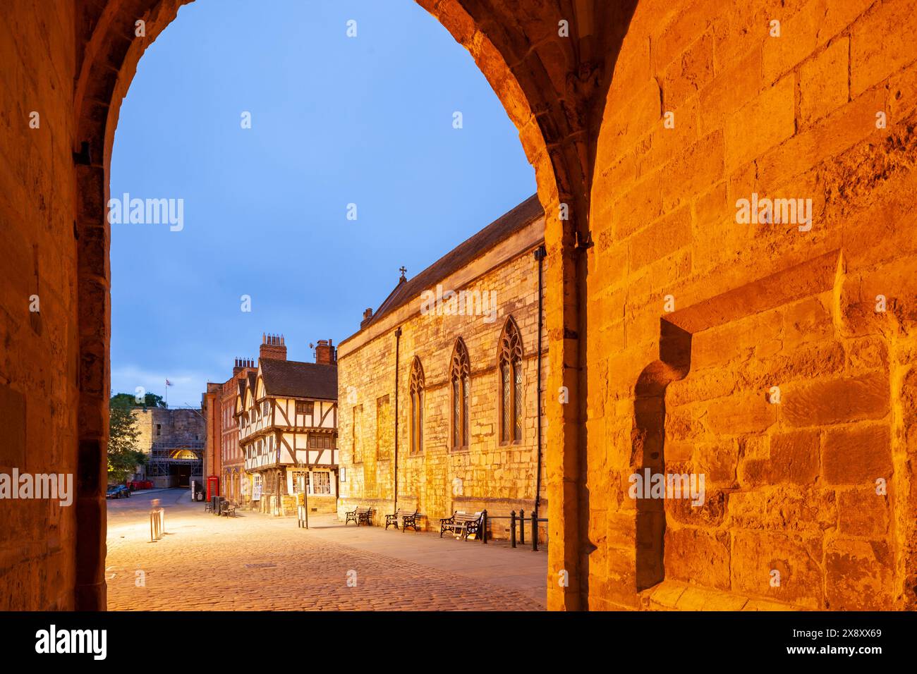 Lincoln gate hi-res stock photography and images - Alamy