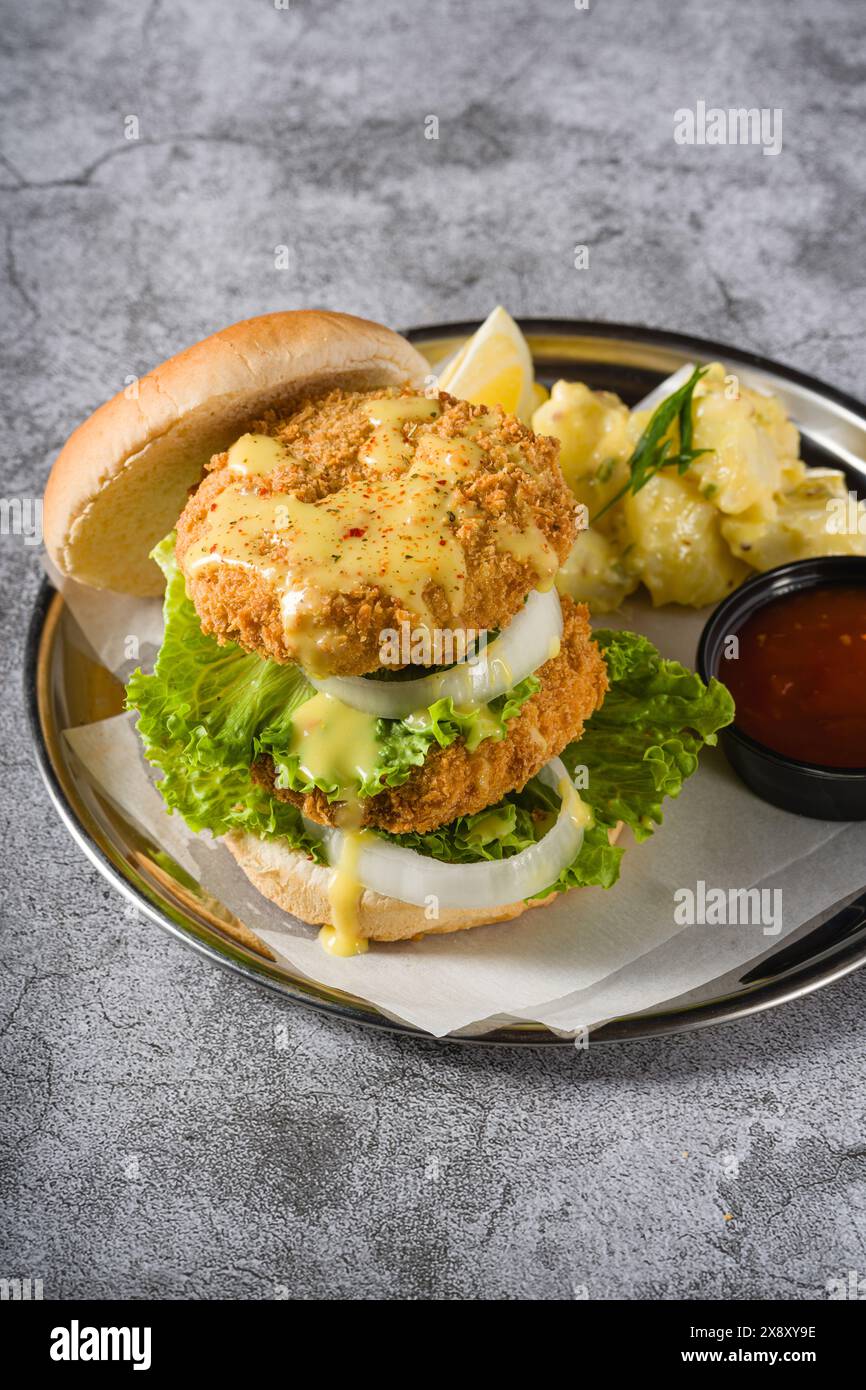 Fish burger hi-res stock photography and images - Alamy