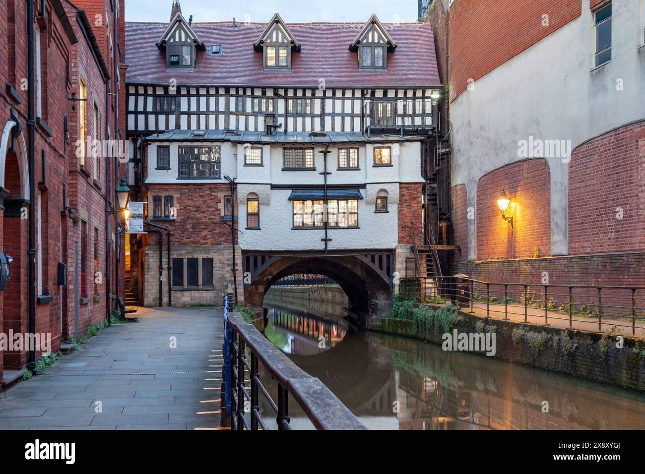 Lincoln uk medieval city centre hi-res stock photography and images - Alamy