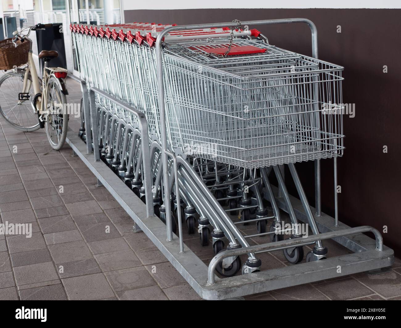 Provision shop hi-res stock photography and images - Alamy