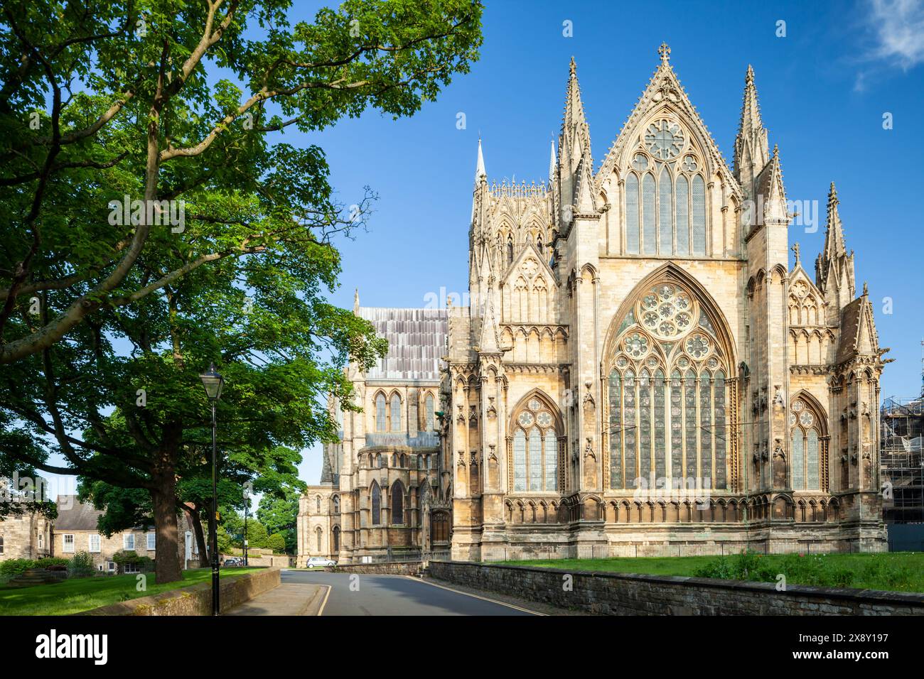 Spring morning at Lincoln Cathedral Stock Photo - Alamy