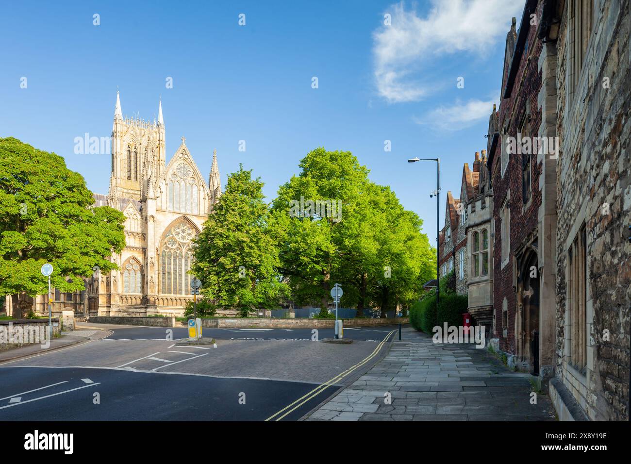 Spring morning at Lincoln Cathedral, Lincolnshire, England Stock Photo ...
