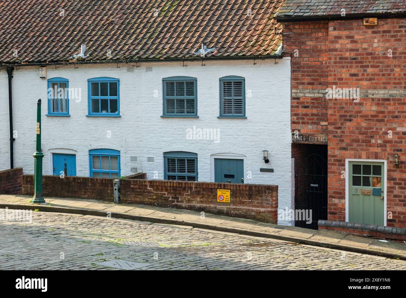 Danes cottages hi-res stock photography and images - Alamy