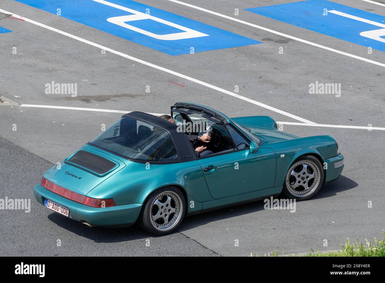 Porsche 964 carrera 4 targa hi-res stock photography and images - Alamy