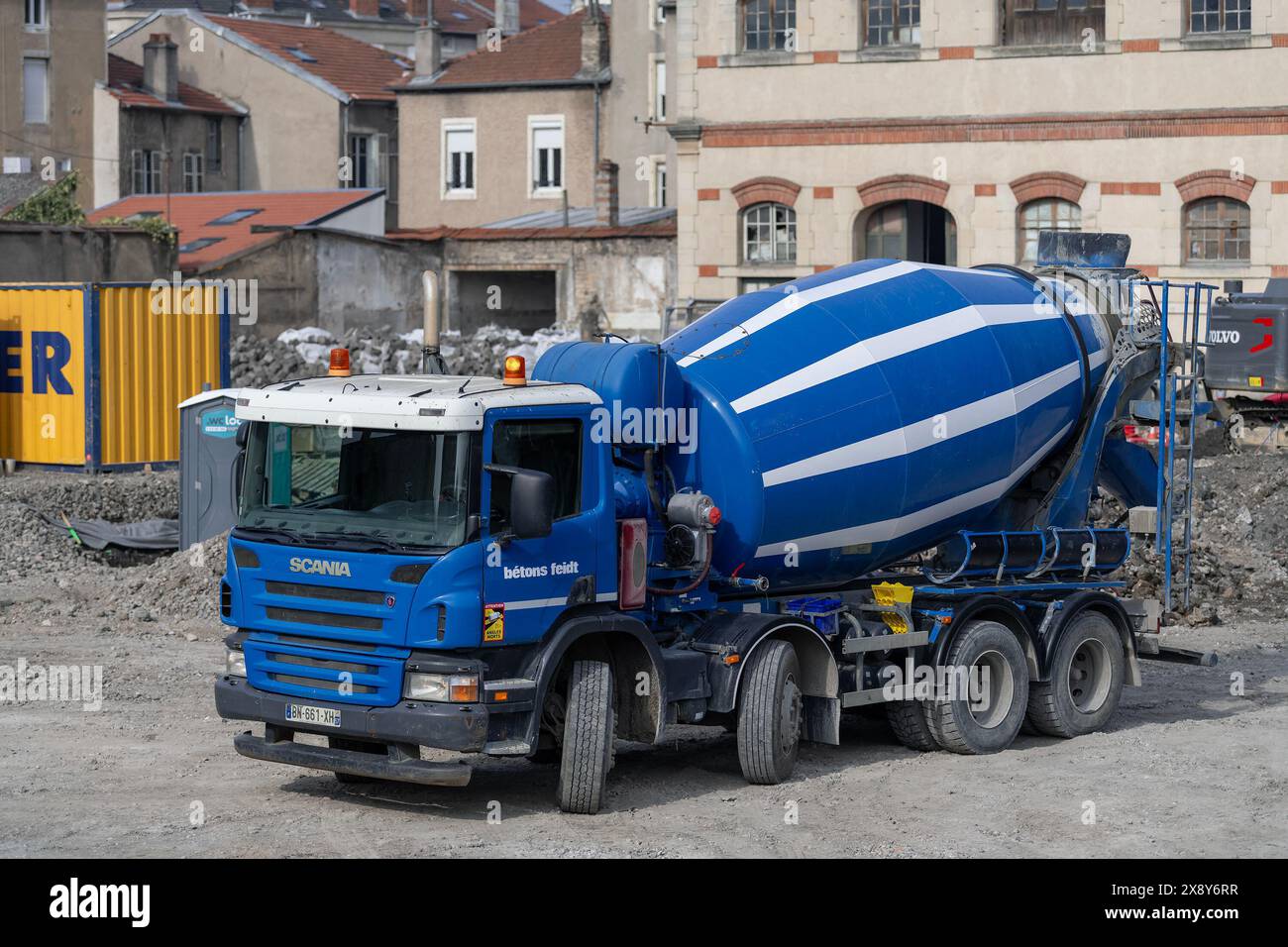 Scania truck mixer hi-res stock photography and images - Alamy