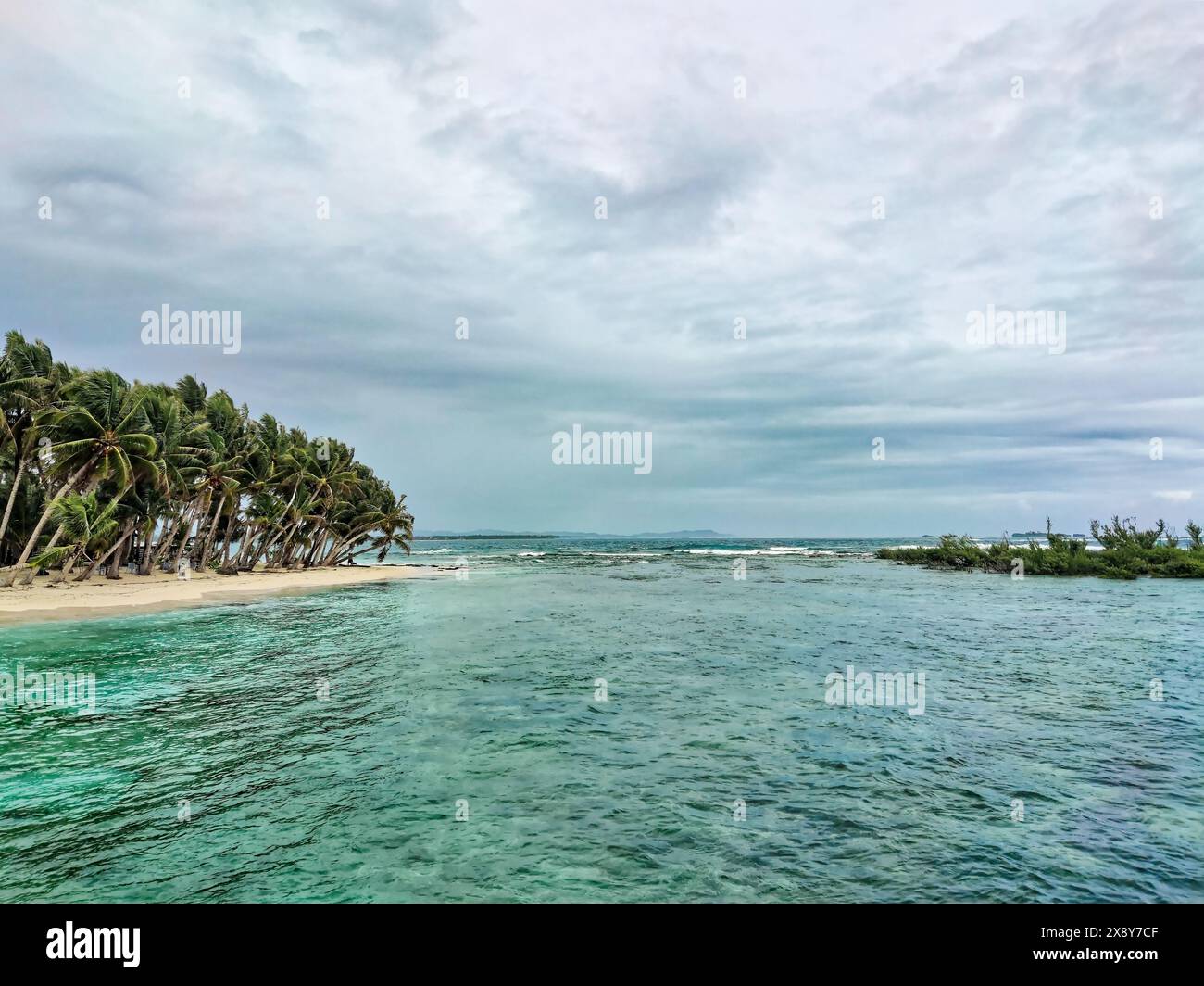 Surfing island in Surigao del Norte in the Philippines Stock Photo - Alamy
