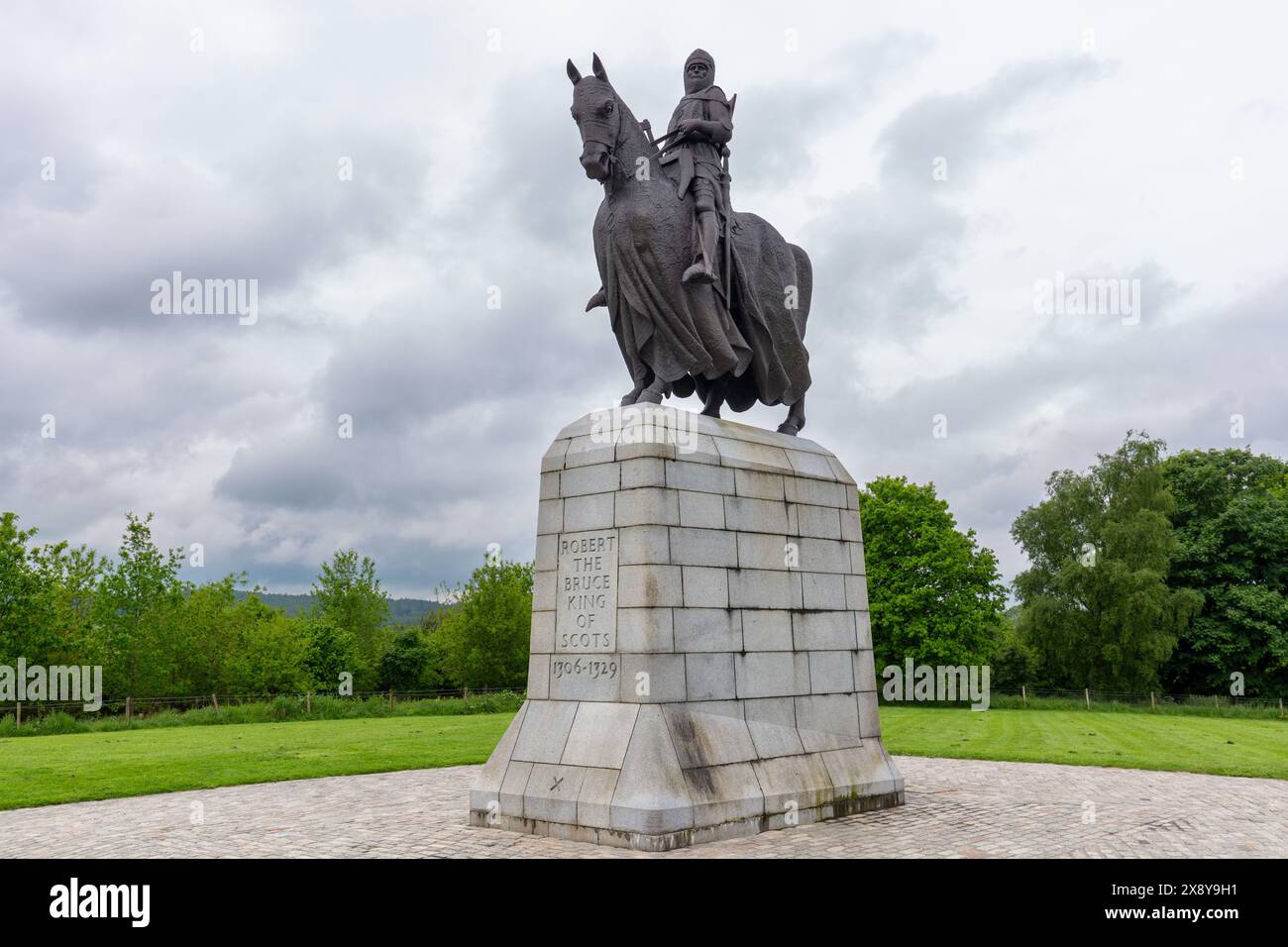 Statue of Robert the Bruce King of Scots, at the monument for the ...