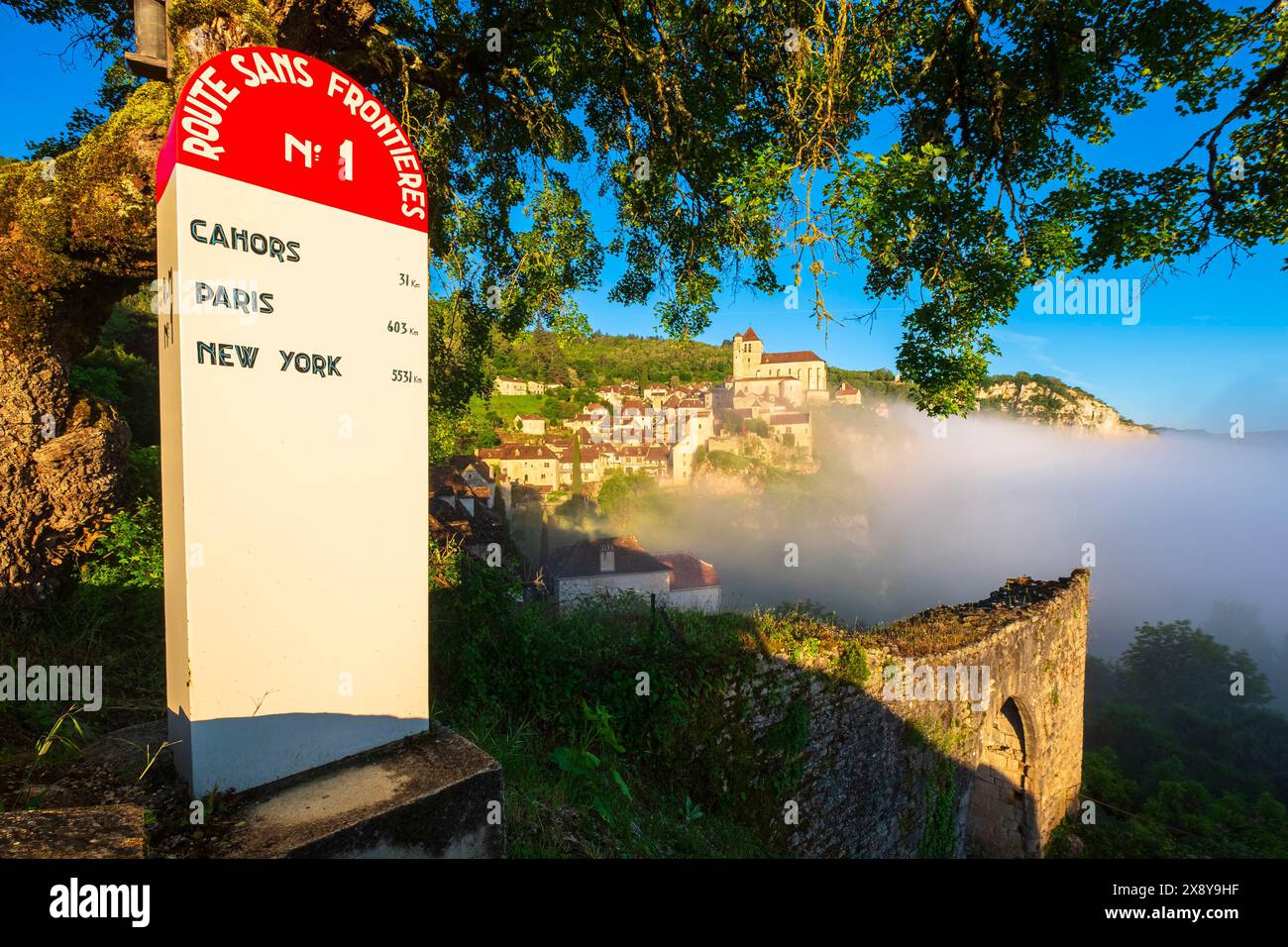 France, Lot, Causses du Quercy Regional Natural Park, Saint Cirq ...