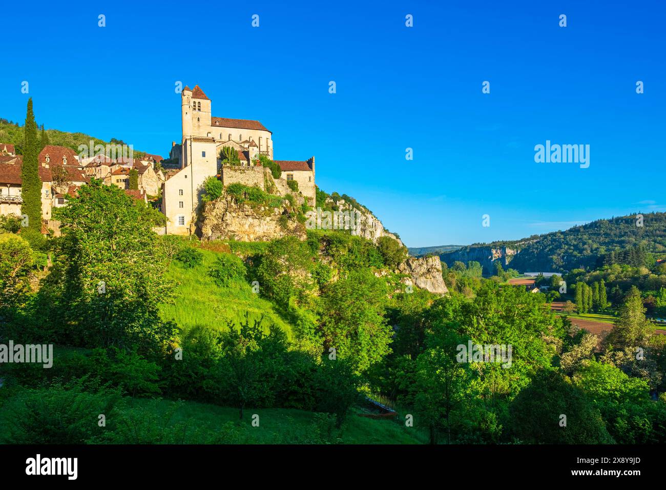 France, Lot, Causses du Quercy Regional Natural Park, Saint Cirq ...