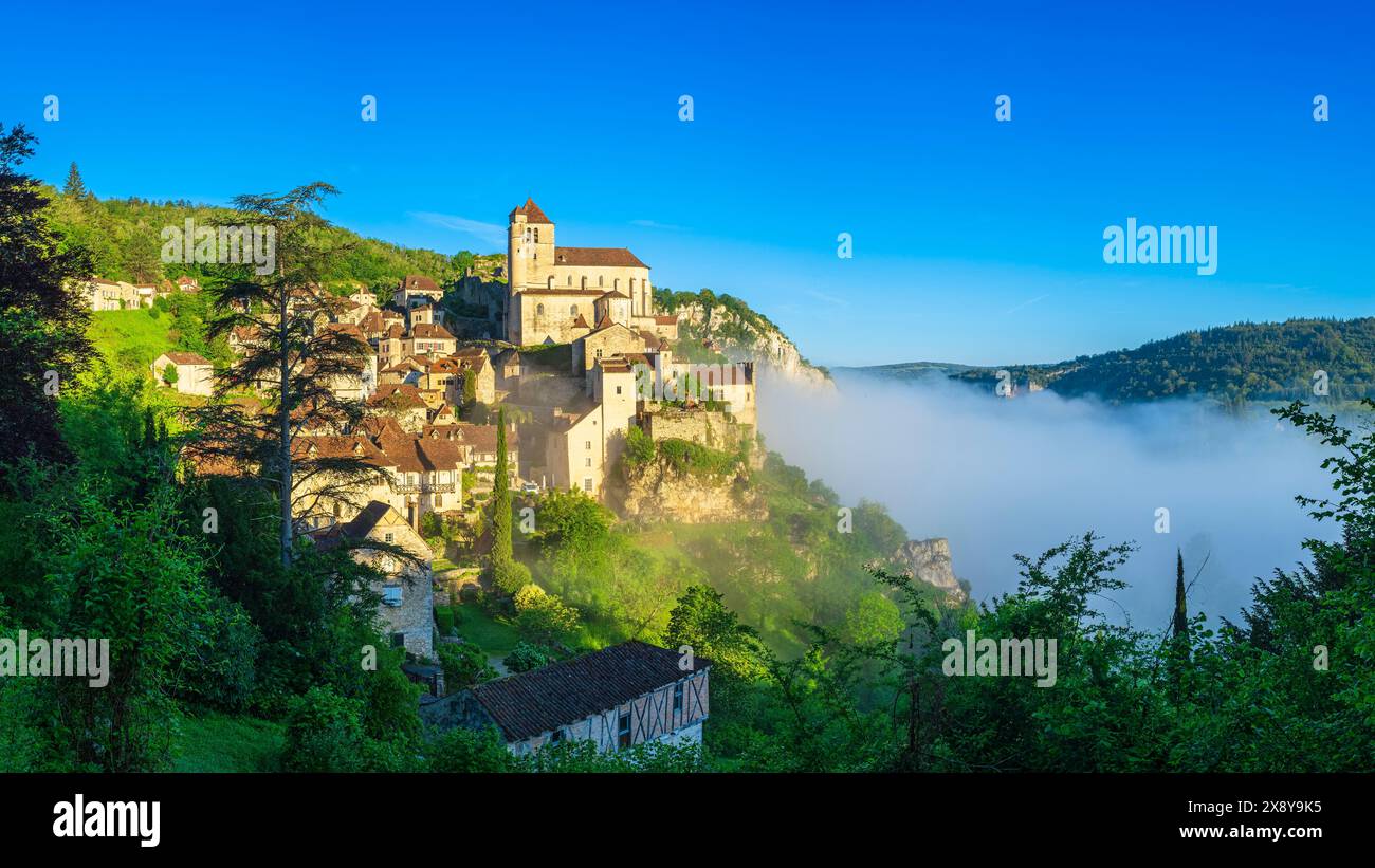 France, Lot, Causses du Quercy Regional Natural Park, Saint Cirq ...