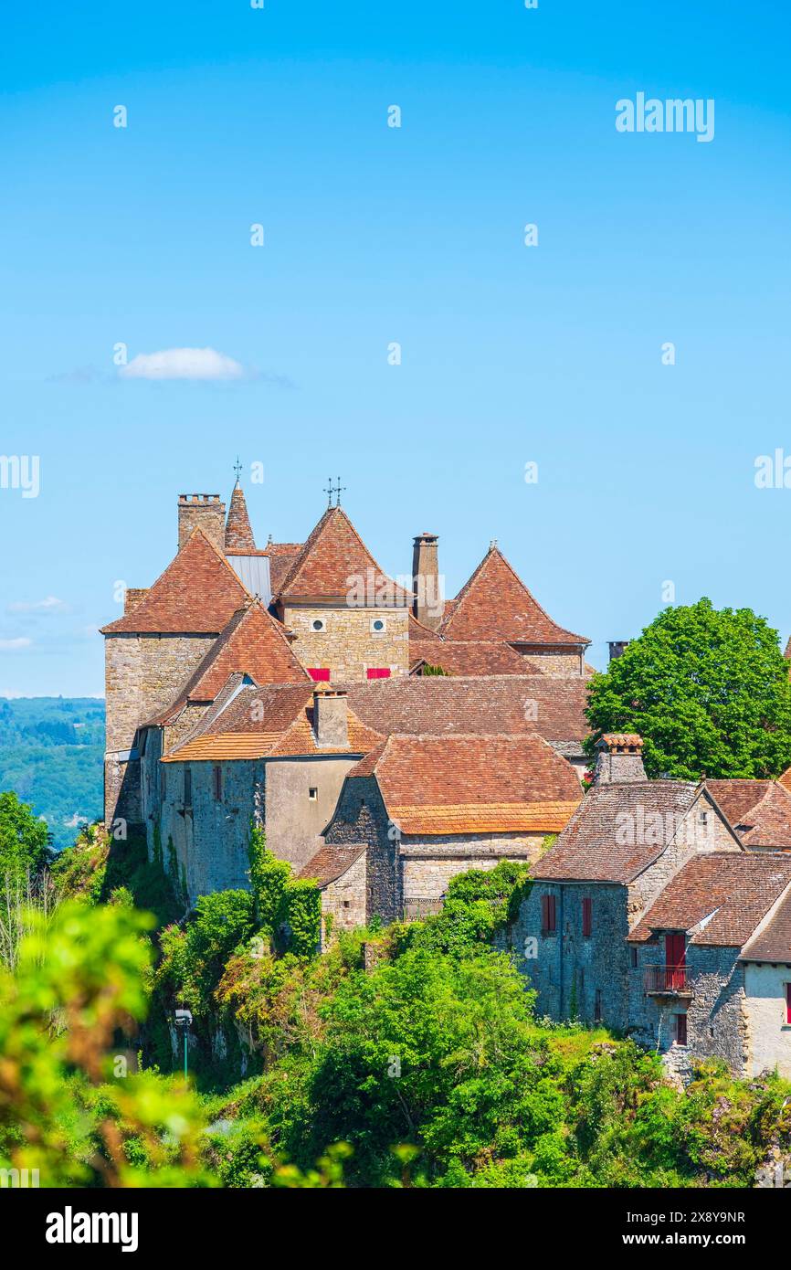 France, Lot, Dordogne Valley, Loubressac, perched medieval village ...