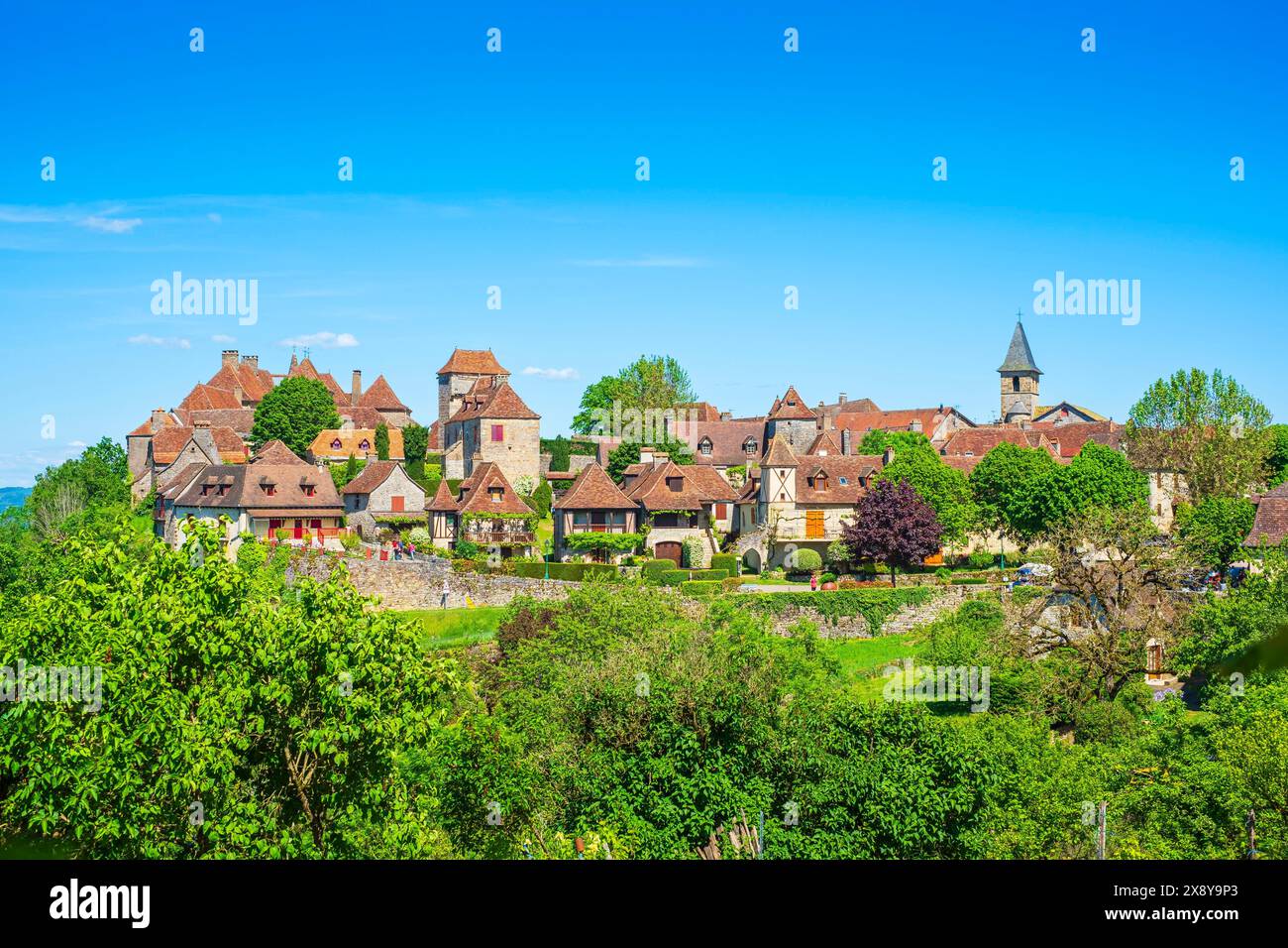 France, Lot, Dordogne Valley, Loubressac, perched medieval village ...