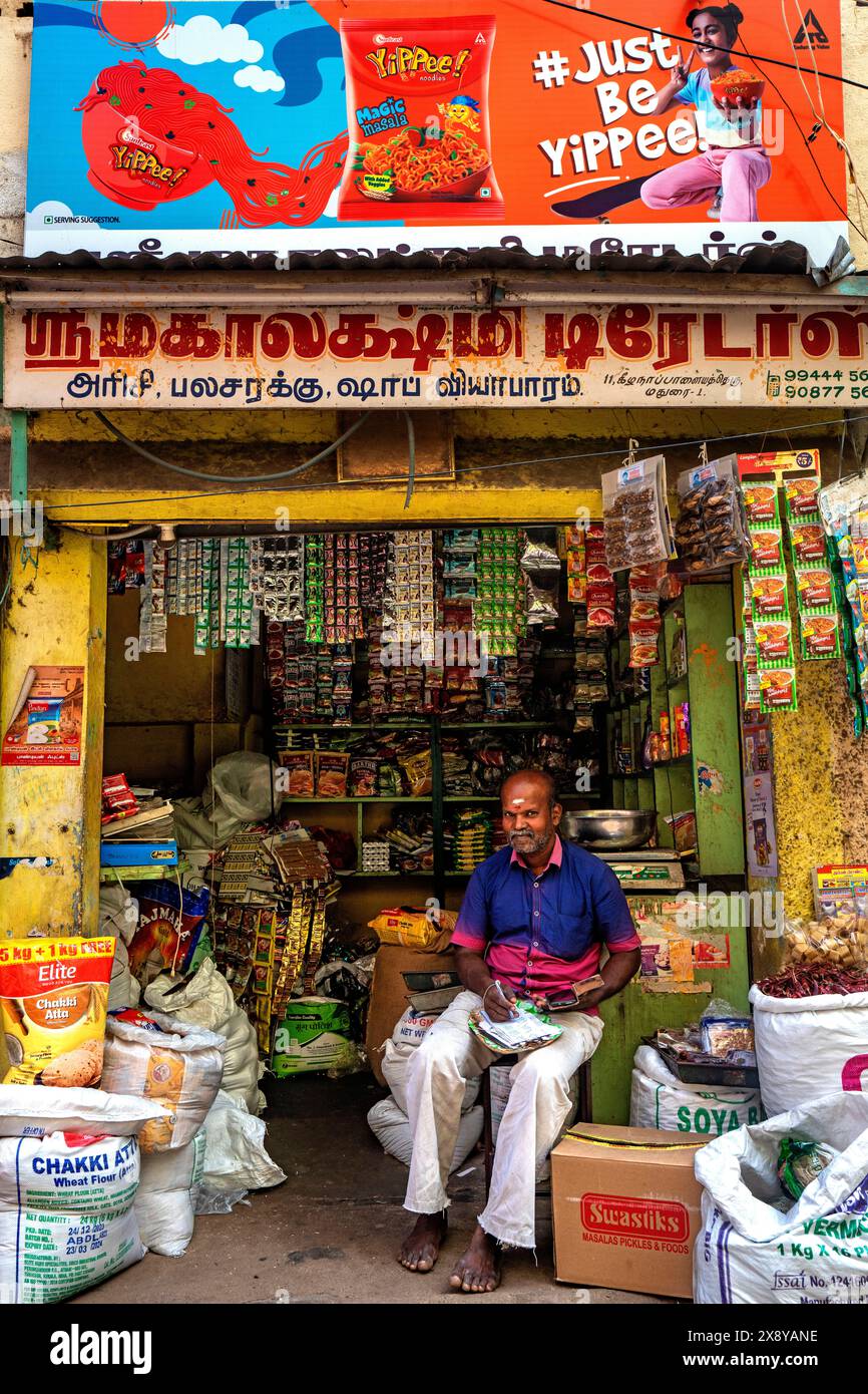 India, Tamil Nadu, Madurai, grocery store Stock Photo - Alamy