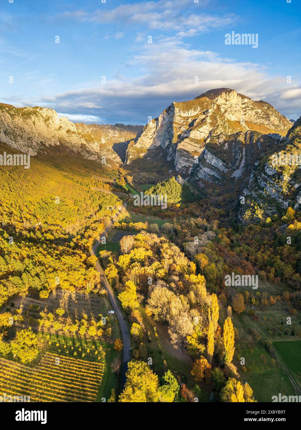 1084 m hi-res stock photography and images - Alamy