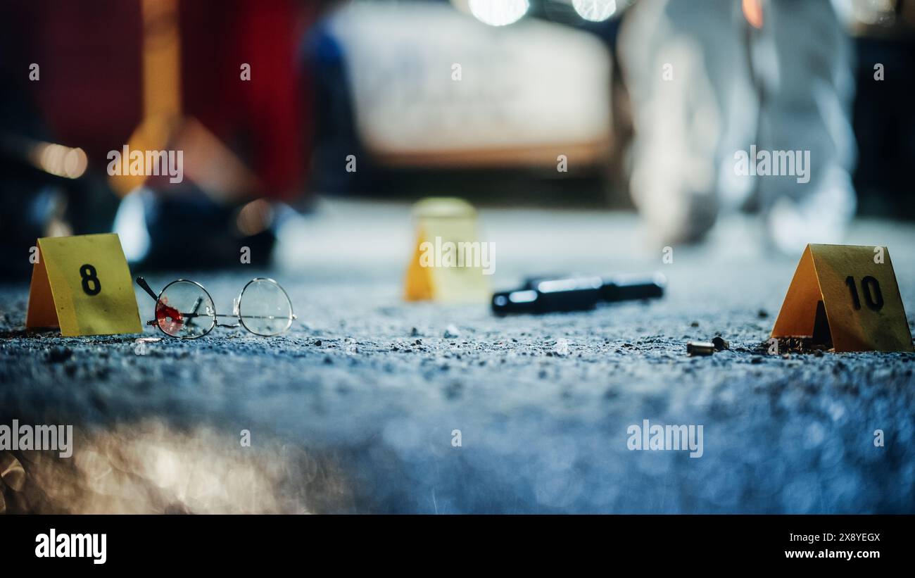 Murder robbery case numbered marker hi-res stock photography and images - Alamy