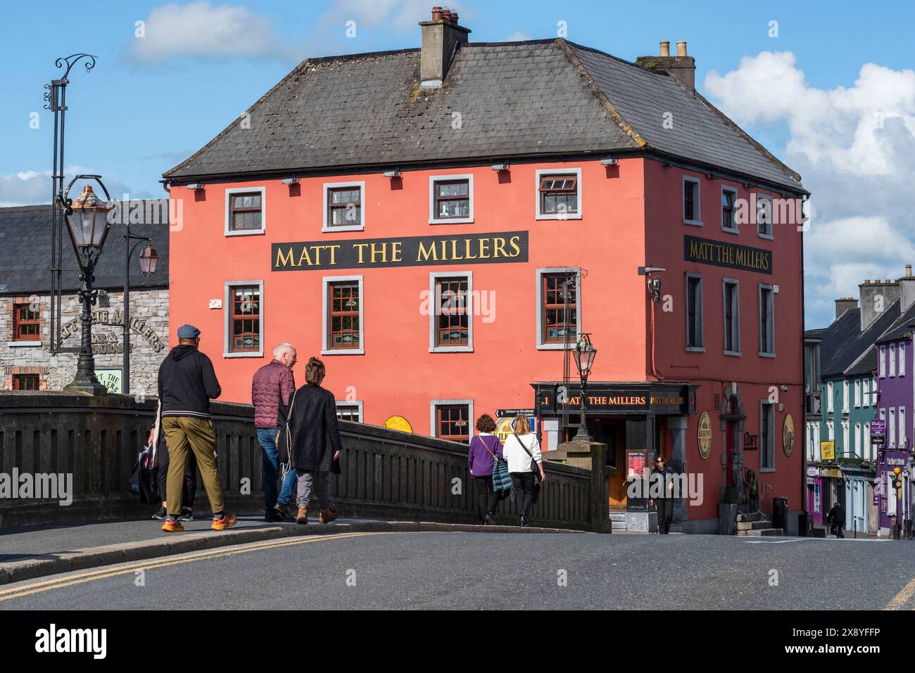 Republic of Ireland, County Kilkenny, Kilkenny, pub, Matt The Millers Stock Photo - Alamy