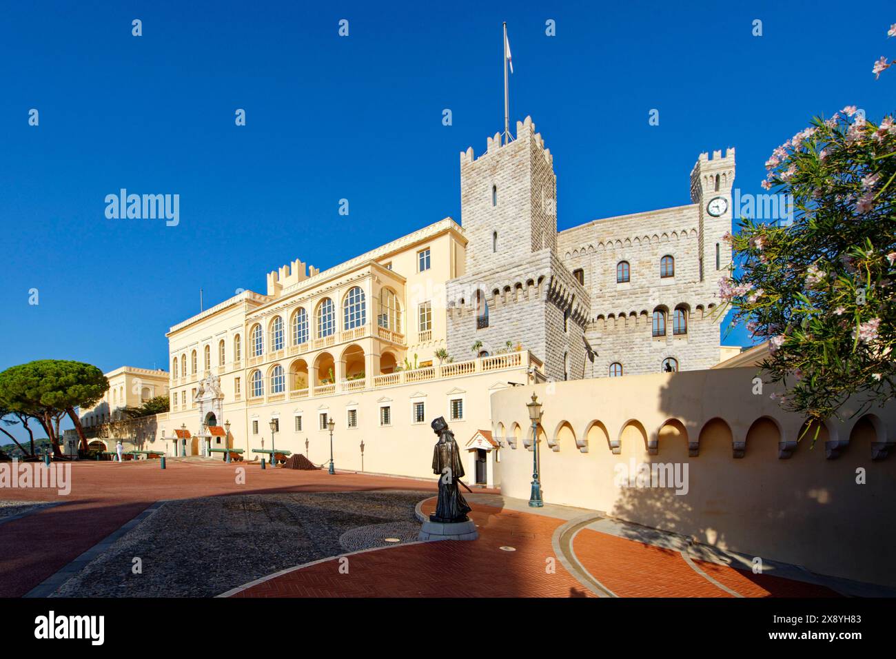 Principality of Monaco, Monaco, Place du Palais (Palace square ...
