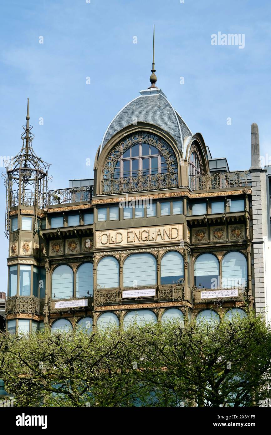 Belgium, Brussels, Mont des Arts, facade of Art Nouveau Old England ...