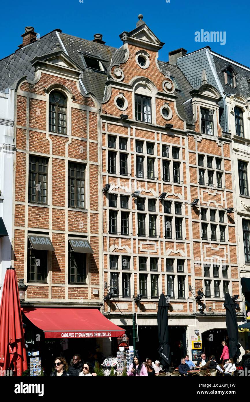 Belgium, Brussels, building facade and souvenir shop Stock Photo - Alamy