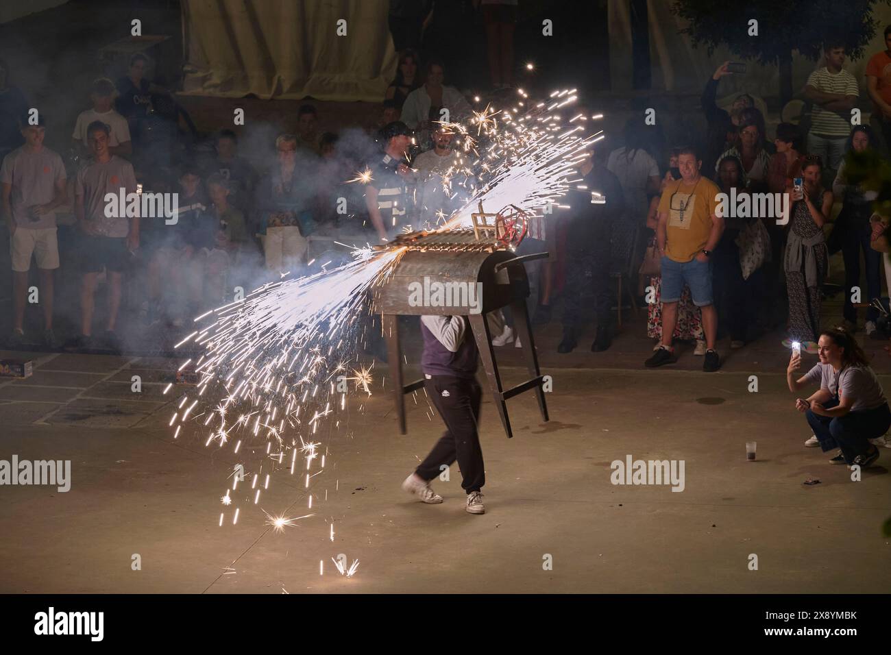 Toro de fuego hi-res stock photography and images - Alamy