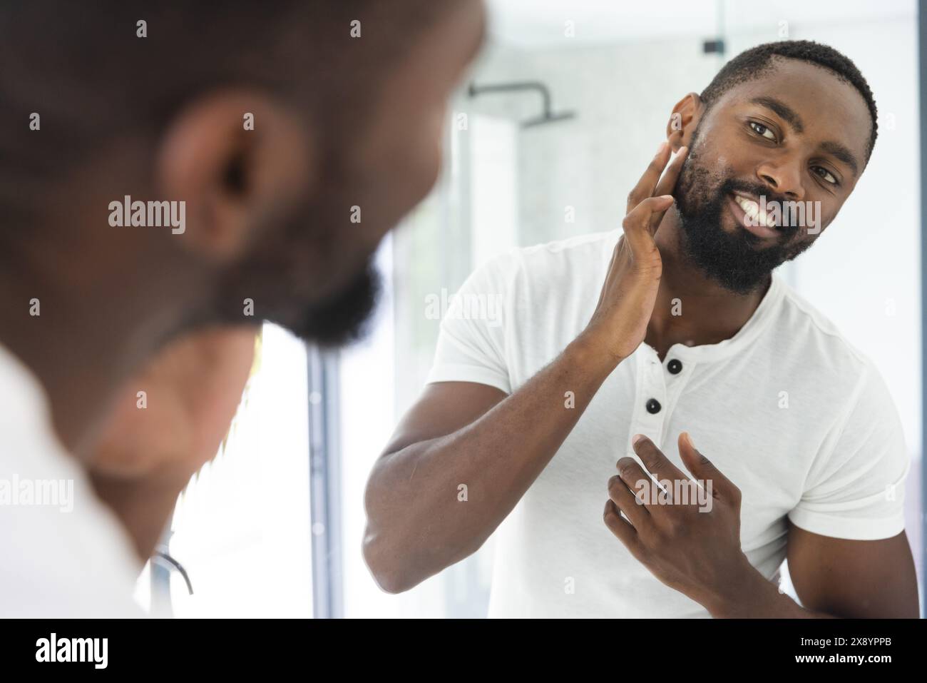 African american man beard checks hi-res stock photography and images - Alamy