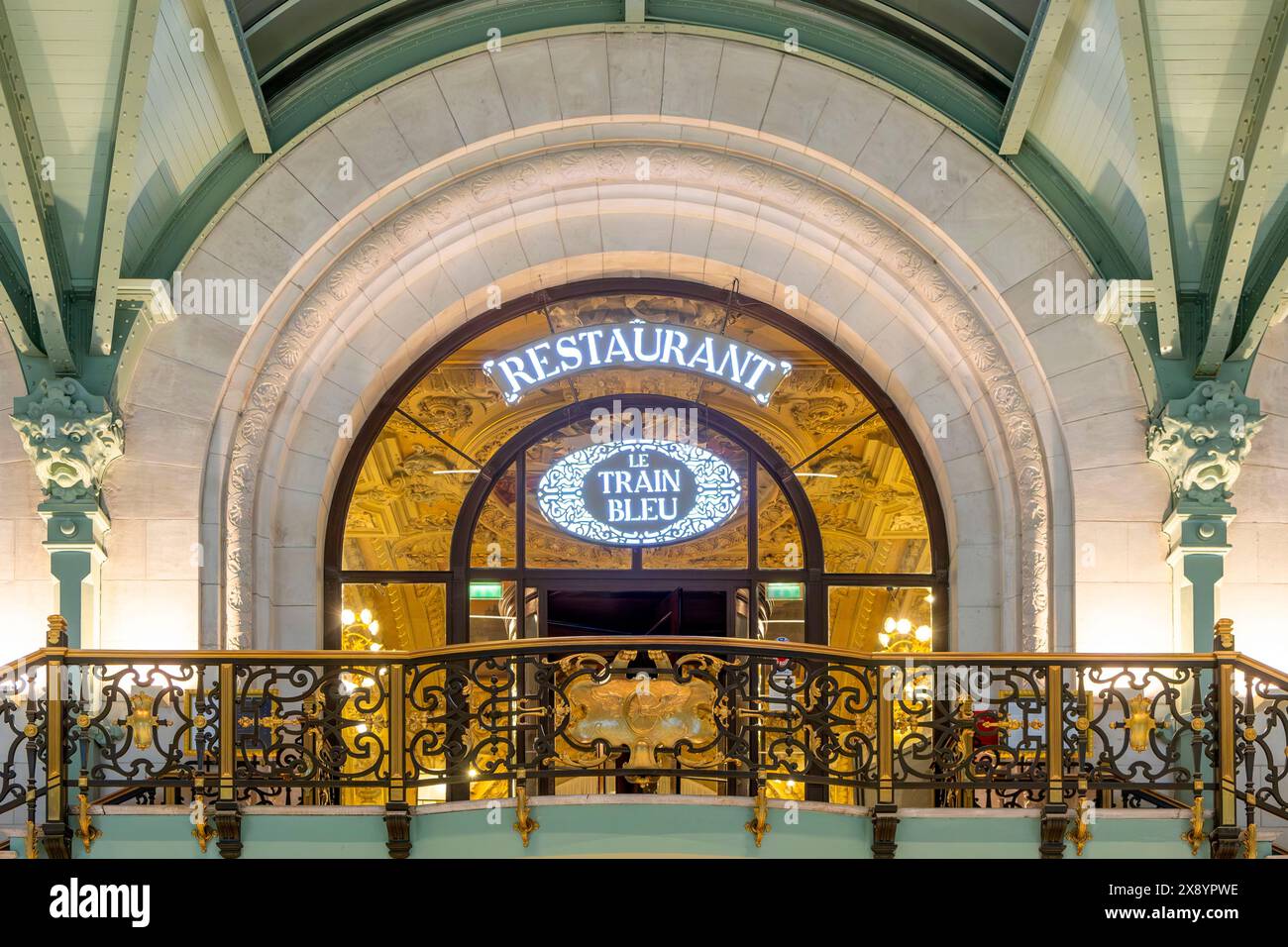 France, Paris, Le Train bleu is a gourmet restaurant in neo baroque and ...