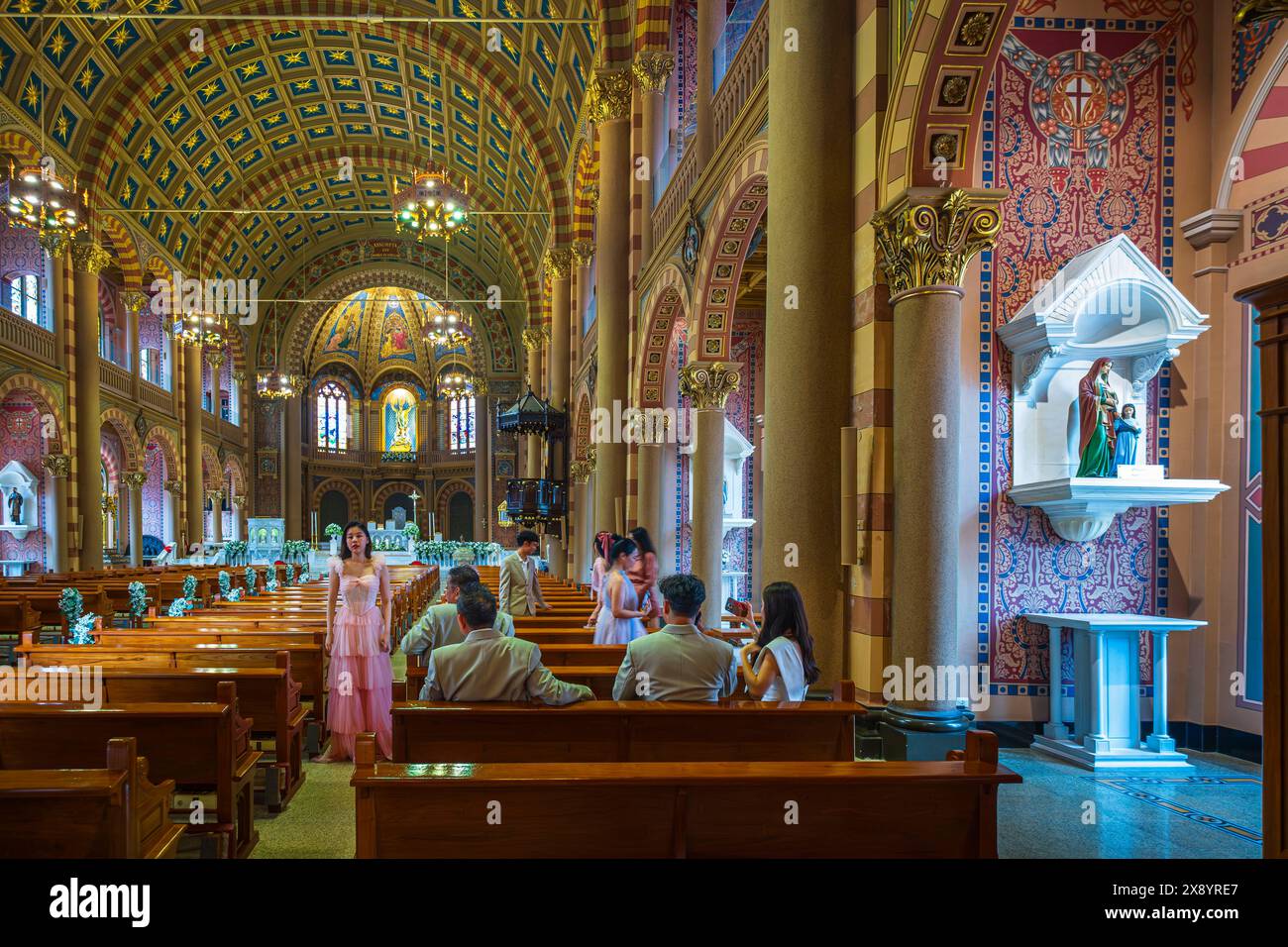 Thailand, Bangkok, Bang Rak district, wedding in the Cathedral of the ...