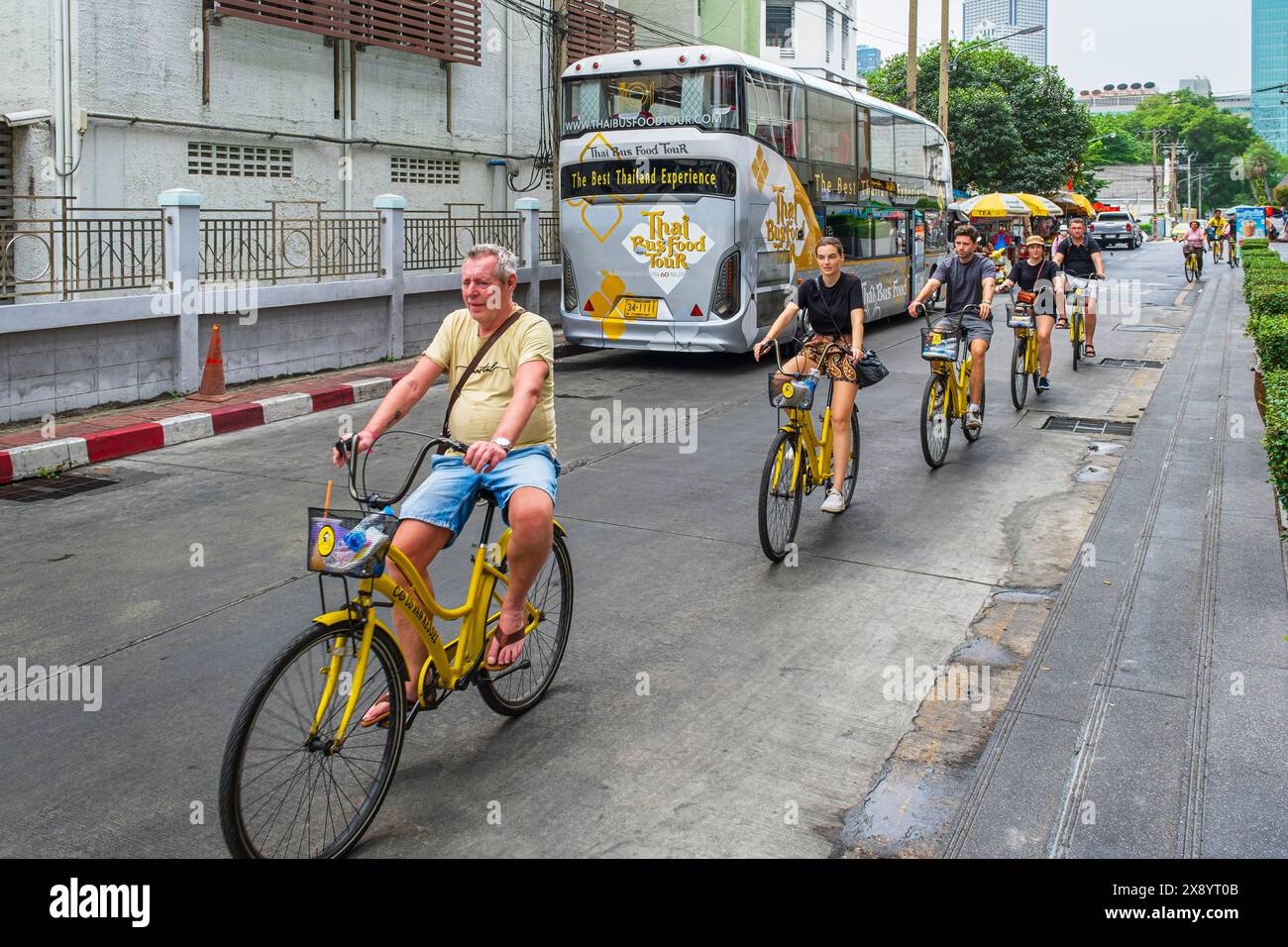 Thailand, Bangkok, Phra Nakhon district, bike ride in Bangkok with the company Co Van Kessel ...