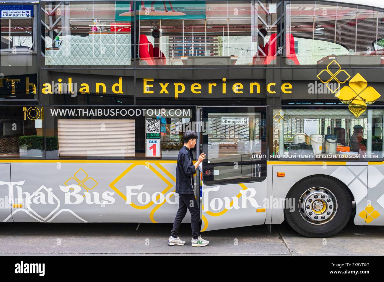 Thailand, Bangkok, gastronomic tour in Bangkok by bus with Thai Bus ...