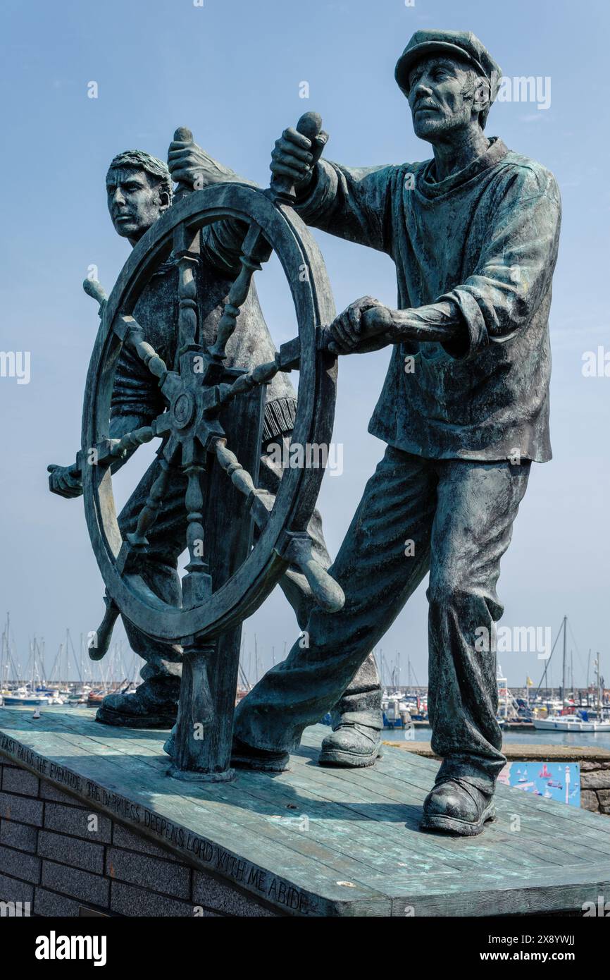 'Man and Boy' sculpture by Elisabeth Hadley at Brixham harbour, Devon ...