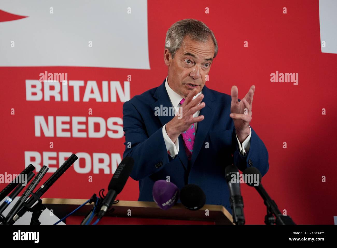 Nigel Farage announces Howard Cox as the Reform UK candidate for Dover ...