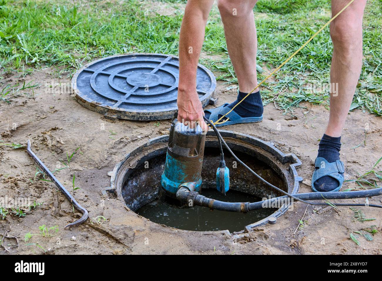 Septic tank pumping using hi-res stock photography and images - Alamy