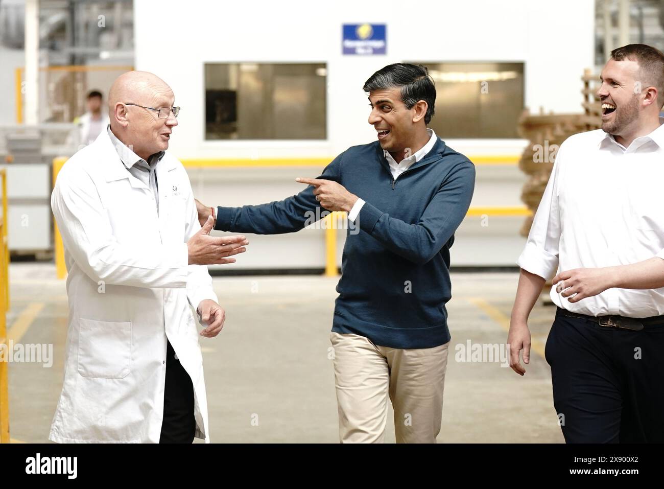 Prime Minister Rishi Sunak with Mark Meaney, Works Manager and ...