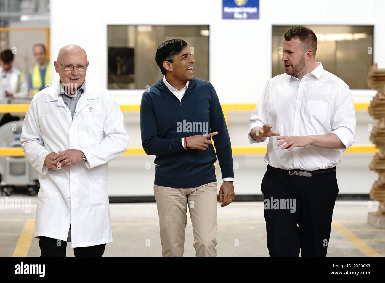 Prime Minister Rishi Sunak with Mark Meaney, Works Manager and ...