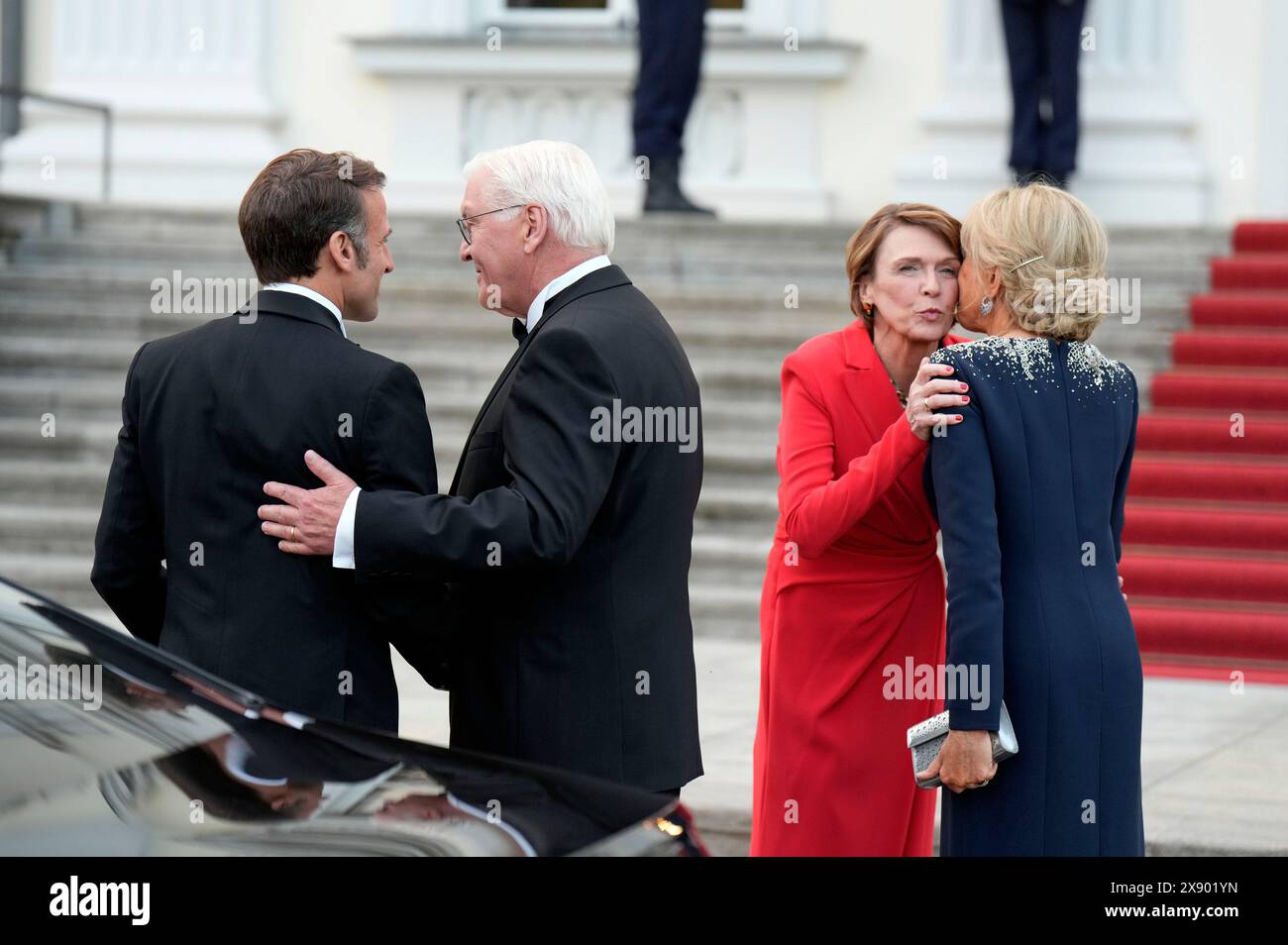 Emmanuel Macron, Frank-Walter Steinmeier, Elke Büdenbender und Brigitte ...