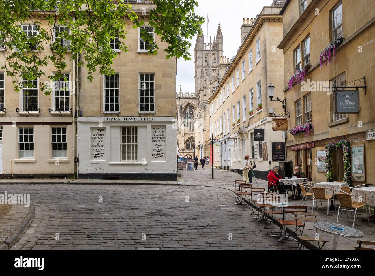 Cafes in bath hi-res stock photography and images - Alamy