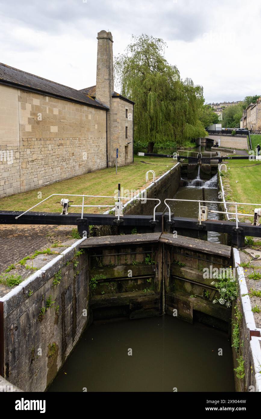 Historic landmark Thimble Mill Pumping Station and Widcombe Lock No 7 ...