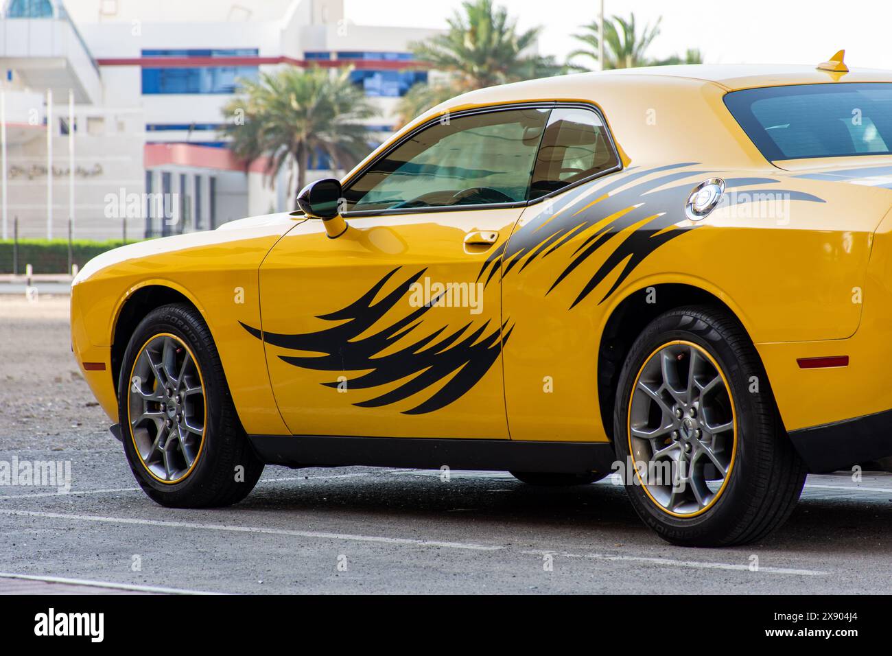 High performance challenger hi-res stock photography and images - Alamy