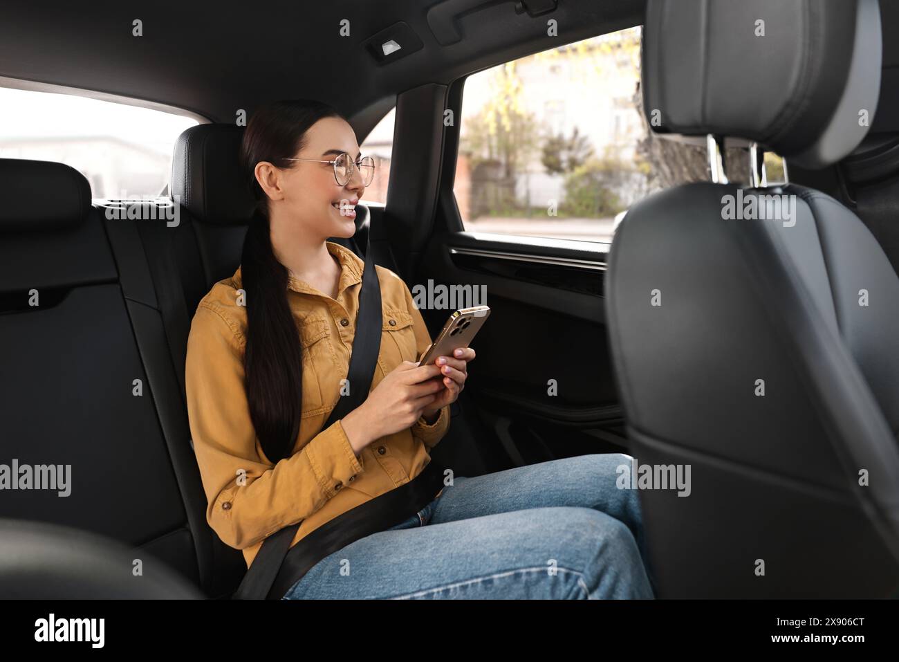 Phone inside car hi-res stock photography and images - Alamy