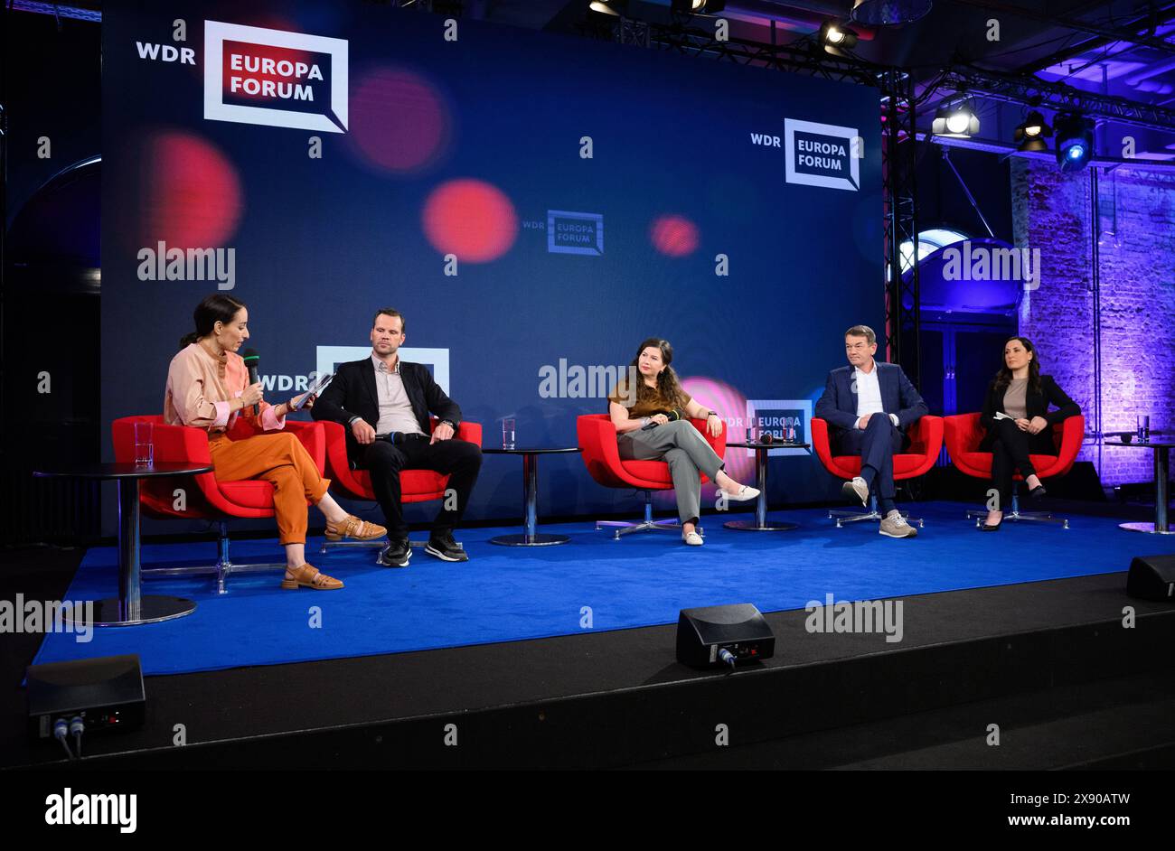 Anna litvinenko hi-res stock photography and images - Alamy