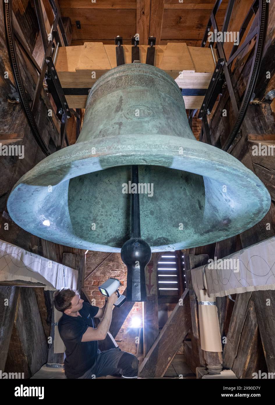 28 May 2024, Saxony, Leipzig: Ramon Spiller from the company algona ...