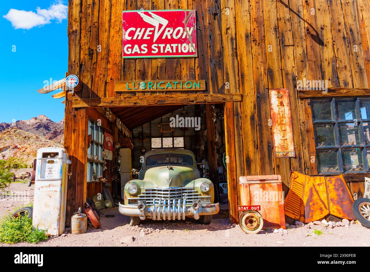 Nelson, Nevada - April 15, 2024: Weathered vintage auto repair shop in ...