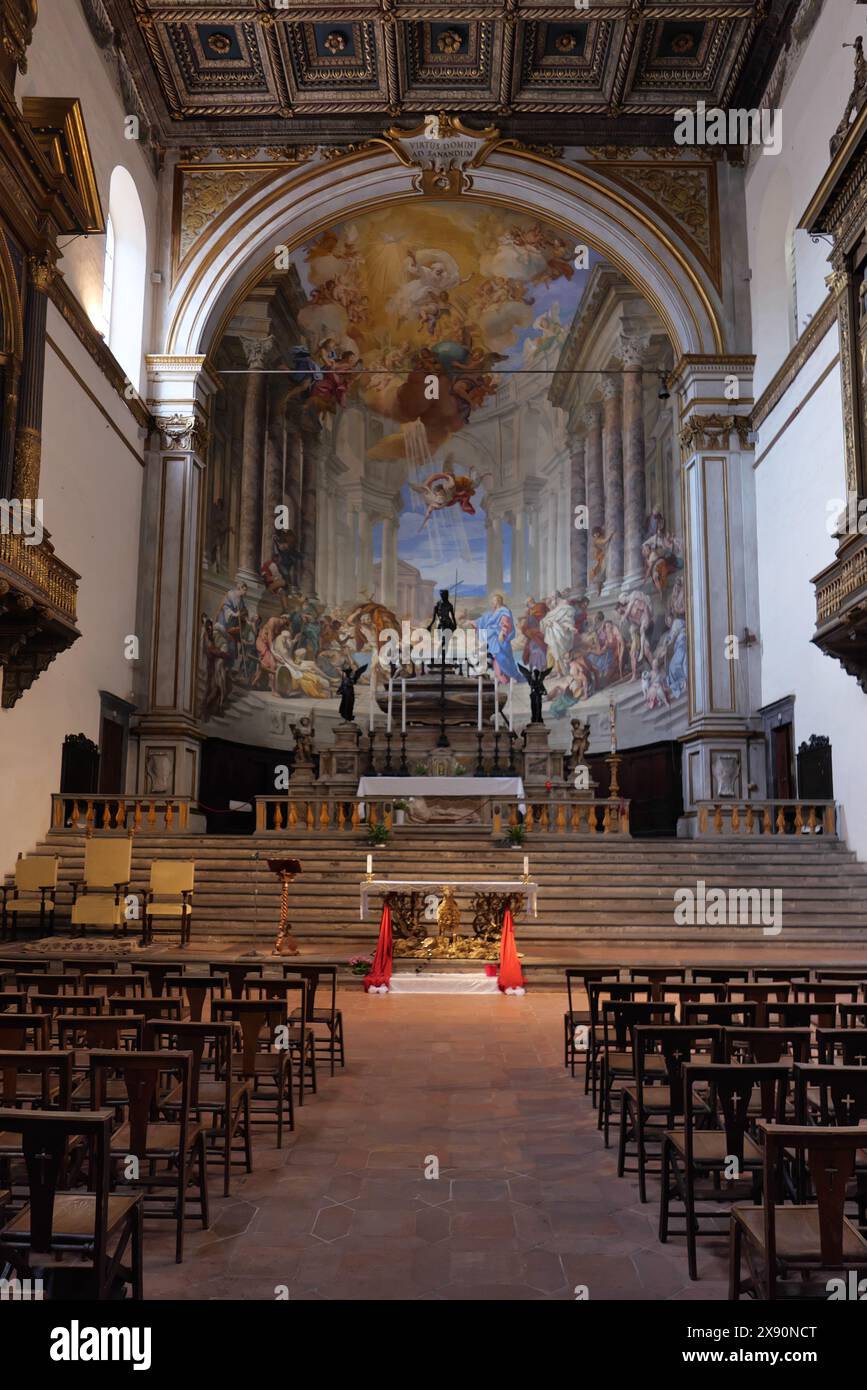 THE MAIN ALTAR OF THE CHURCH OF SANTISSIMA ANNUNZIATA Stock Photo - Alamy