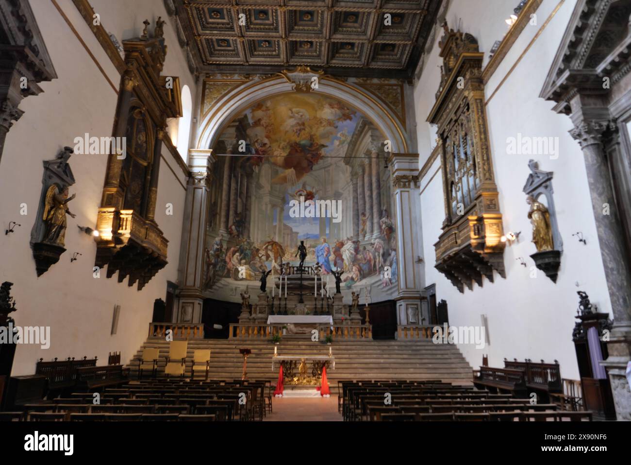 THE MAIN ALTAR OF THE CHURCH OF SANTISSIMA ANNUNZIATA Stock Photo - Alamy
