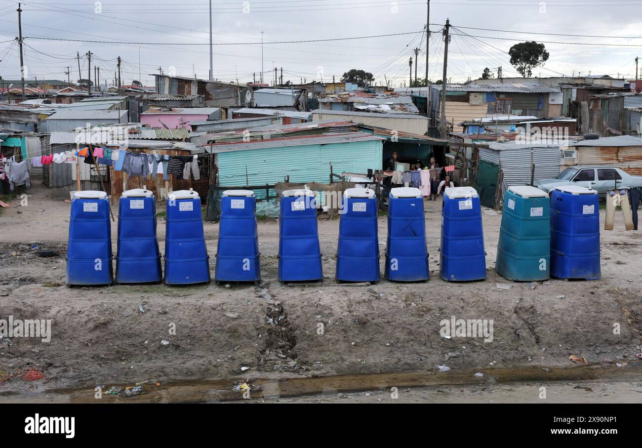 General view of the Khayelitsha area. Characteristic crowded tin shacks ...